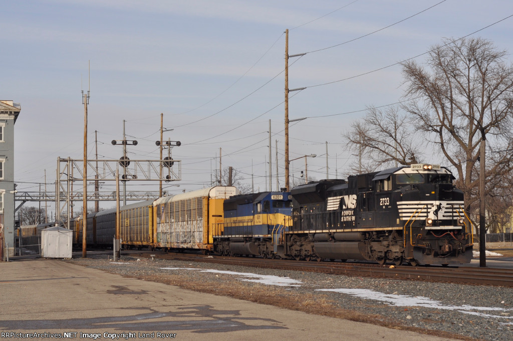 NS 2733 On NS 289 Eastbound